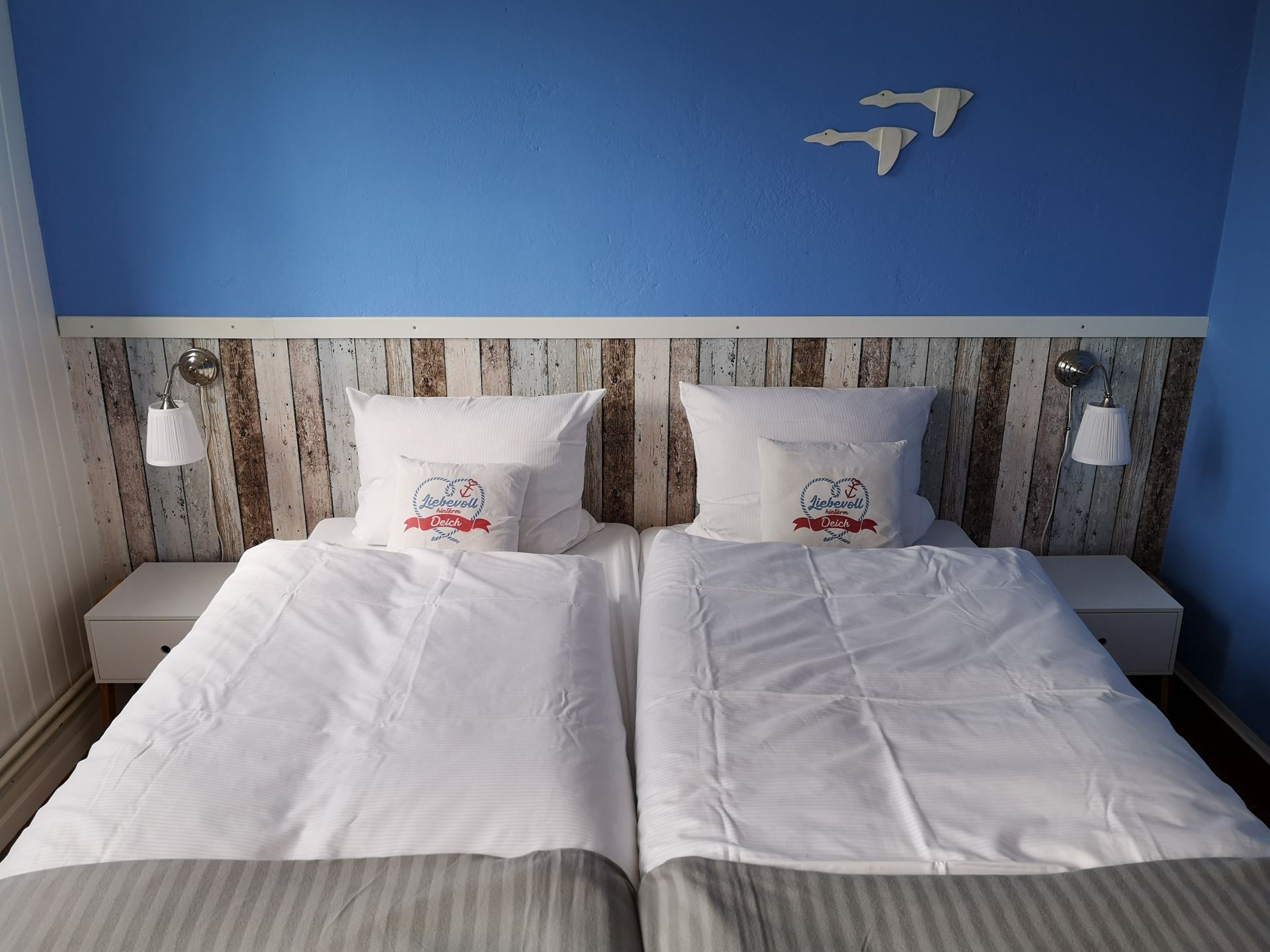 Seehund - Liebevoll hinterm Deich